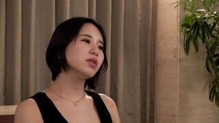 259LUXU-1727 ラグジュTV 1713 脱がせた時の色っぽいスタイルとのギャップが魅力的な性欲強めの美人学芸員がカメラの前で欲望を解放し腰を振りイき乱れる！