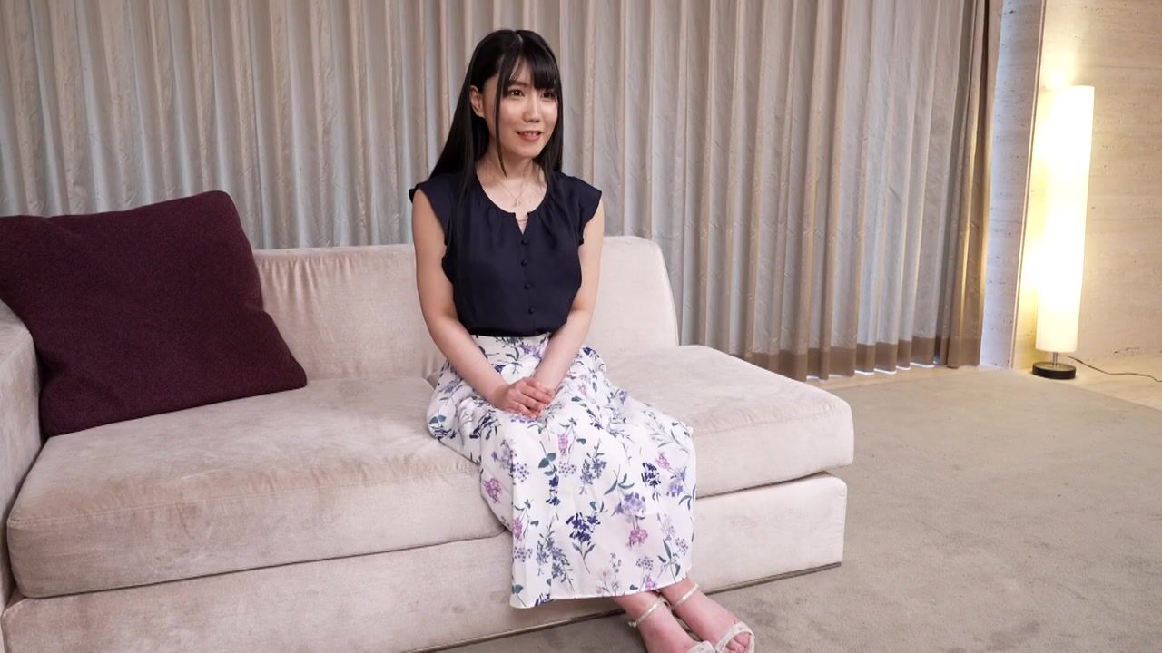 259LUXU-1753 ラグジュTV 1739 彼氏がついてこられないほど性欲を持て余すGカップグラドルが登場。恥ずかしいことに感じてしまう卑猥なM気質美女は、手マンで