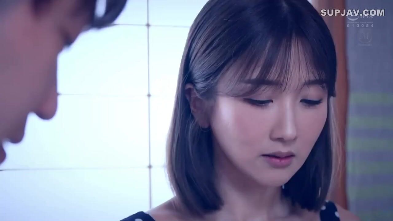 【モザイク破壊】JUQ-169 「本当に、先っぽ3cmだけだからね…。」 久々に再会した幼馴染と悪ふざけから始まる友達以上、不倫未満の焦らし中出し1週間―。 大槻ひびき