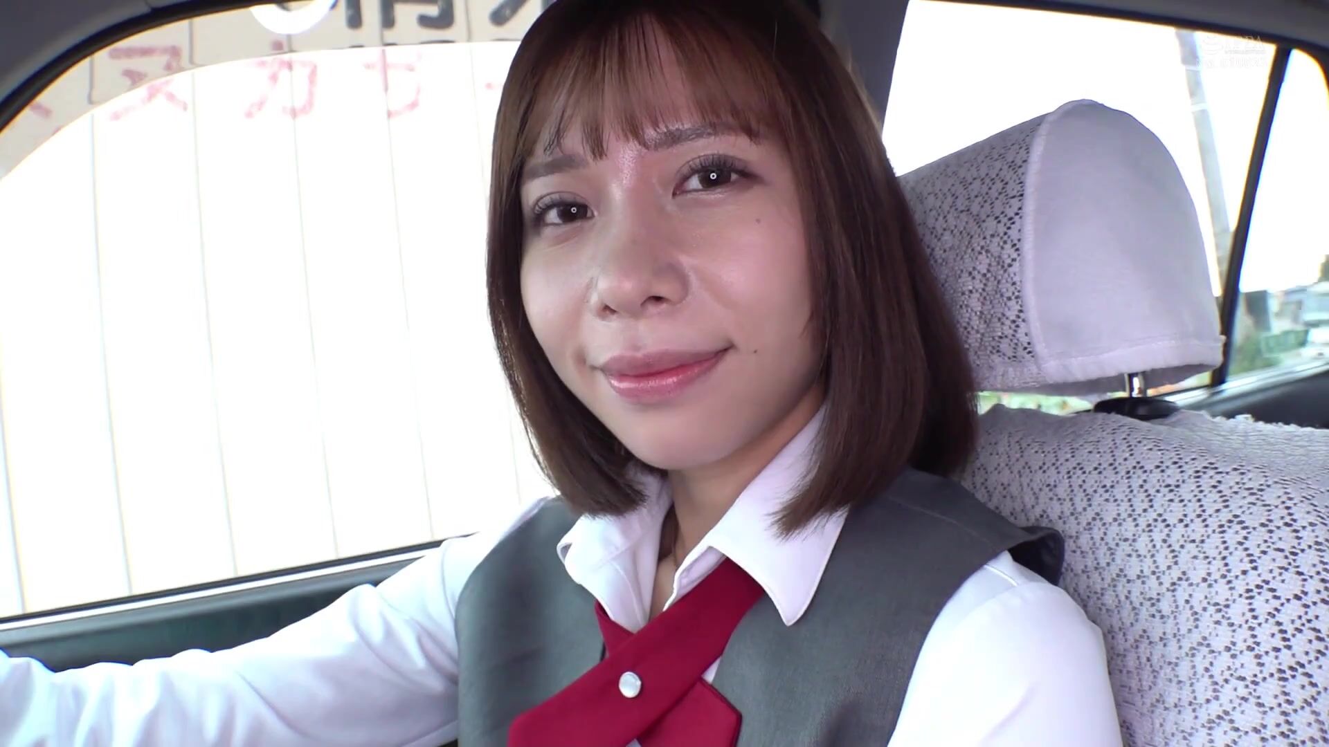 SPLY-016 休憩中の車内でオナニーしちゃうほど欲求不満な人妻タクシードライバ ーと、休日ホテルでじゅるずぼ喉奥イラマ不倫 せりな（27） 西野芹那