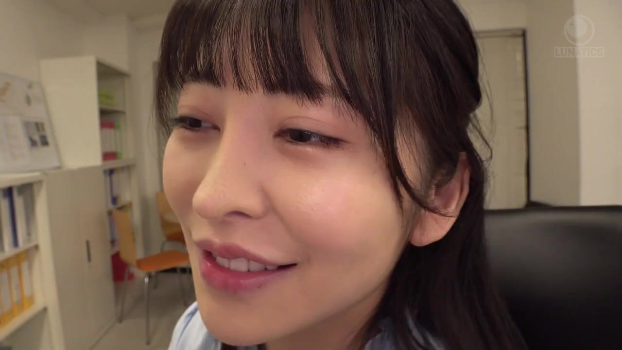 LULU-303 「彼女のフェラより気持ち良いでしょ？」残業中、2人きりの社内で美人妻女上司のベロフェラ挑発に我慢できずお疲れフル勃起ち ぽを射精しても止まらない大人の舐