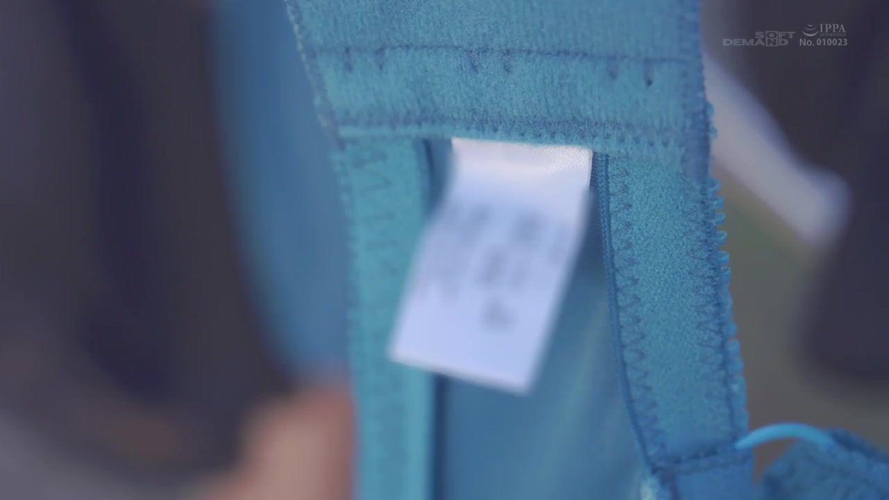 FTAV-001 「夏に、私…結婚するんです」Iカップ・現役看護師・22歳・千葉県君津市・プロダクション未所属 田舎暮らしの天然巨乳女性が素人のままSOFT ON DEM