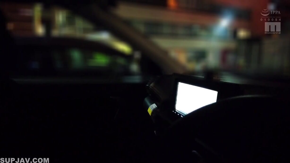 【モザイク破壊】MIFD-195 新人 脱・地味っ娘 物静かで素朴な経験人数1人の少女が奇跡の大激変！ 綺麗にメイクして可愛い洋服を着てM男くんとドキドキ初体験デートAV